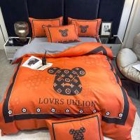China Cartoon Bear Luxury Violent Bear Bed Sheet Duvet Cover Designer Bedding Set Sustainable for sale