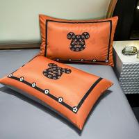 China Cartoon Bear Luxury Violent Bear Bed Sheet Duvet Cover Designer Bedding Set Sustainable for sale
