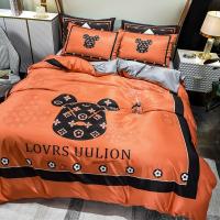 China Cartoon Bear Luxury Violent Bear Bed Sheet Duvet Cover Designer Bedding Set Sustainable for sale