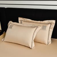 China Simple Style Customized Luxury Embroidered Designer Bedding Sets with Customized Size for sale