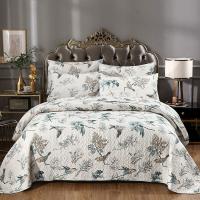 China Experience Ultimate Comfort with this 3 pcs Customizable Luxury Printed Quilted Set for sale