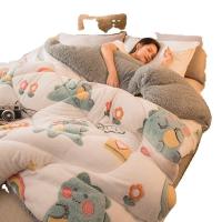 China Thickened Lamb Fleece Quilt Soft Chemical Fiber Quilt Bedding Set with Customised Size for sale