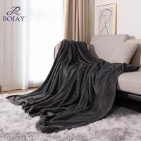 China Office Nap Flannel Coral Fleece Throw Warming Blanket for Winter Customized Design for sale