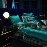 China Light Luxury Green Silk Cotton Quilt Cover Lace Comforter Set Exquisite Craftsmanship for sale