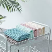 China 30*34cm Reusable Waffle Weave Kitchen Towels 100% Cotton Dish for Your Cleaning Needs for sale