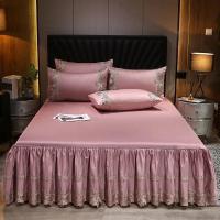 China Add Style and Comfort to Your Bedroom with Bed Skirts in Polyester Cotton Fabric for sale