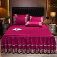 China Add Style and Comfort to Your Bedroom with Bed Skirts in Polyester Cotton Fabric for sale