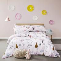 China 130 * 70 Fabric Density Bedding Set with Geometric Pattern and Customized Design for sale
