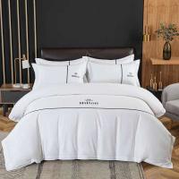 China 300TC Satin White King Size Hotel Duvet Quilt Cover Flat Sheet Set with Solid Pattern for sale