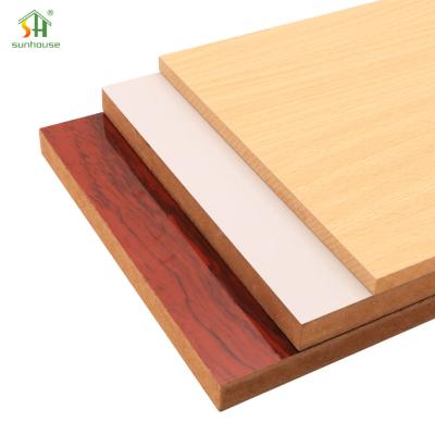 China Moisture Resistant Laminated MDF Melamine MDF Board for Interior Exterior Decoration Use for sale