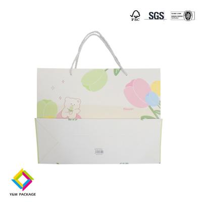 China Custom Printed White Kraft Paper Bags with Ribbon Handle - 1000pcs MOQ, 10-20 Day Lead Time, ISO 9001 Certified for sale