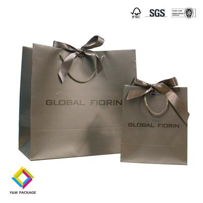 China Custom Logo Matte Laminated Paper Shopping Bags 10kg Capacity Cotton Handle for sale