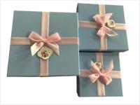 China Exquisite Pattern Holiday Gift Box Set Custom Size Gold Stamped Logo for sale