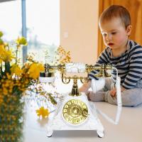 China Guest Wishes Wedding Guest Book Phone 10 Hours Battery Life Phone Call Guest Book ODM for sale