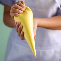 China Disposable Icing Plastic Piping Bag Reusable Transparent Biodegradable for sale
