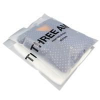 China Clothes CPE EVA 0.06mm k Packaging Bag Resealable With Handle for sale