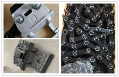 China Pin Clip Holder Chain Plate Graphite Steel Stenter Chains Setting Stenter Bruckner for sale