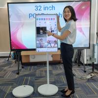 China Smart TV 27 Inch 32 Inch Stand Touch Screen Kiosk Digital Signage Build In Battery for sale
