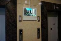China Full HD Elevator LCD Display Wall Mounted LCD Advertising Digital Signage for sale