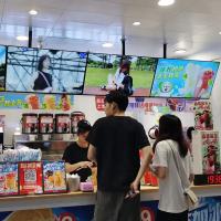 China 55 Inch Wall Mounted Digital Signage Menu Board CMS Android Touch Screen Monitor for sale