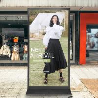 China 3500Nits Ip65 Waterproof Digital Signage Outdoor Displays 4K Floor Standing for sale