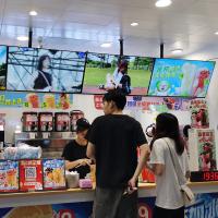 China Ultra Thin Wall Mounted Digital Signage Display Advertising Android Signage Display for sale