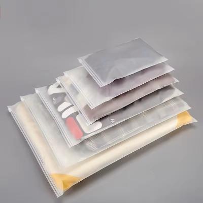 China Customizable EVA CPE/PE Clear Zip Bags For Clothes With Easy Open Close Sealing for sale