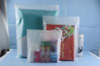 China Custom Reusable Zipper Bag T-Shirt Hoodies Packaging Shopping Bags Plastic Bags for sale