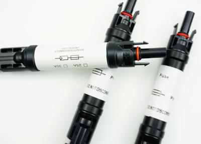 China DC1000V 30A Solar Fuse Connector IP67 Rated with 20-Year Service Life for Photovoltaic Systems for sale