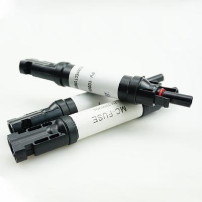 China 25A 1000V DC IP67 Solar Fuse Connector Male Female for PV Systems with 20-Year Service Life for sale