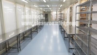 China ISO Class 7 Modular Clean Room 10000 Clean Booth for Industrial Use for sale