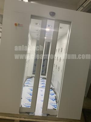 China Full Automatic Air Shower Personnel Pass Through Box 1200mm Width 220V for sale