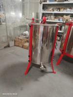 China 4 Frame 201 Stainless Steel Manual Honey Extractor With Metal Stand And SS Honey Gate for sale