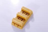 China 100% Pure Natural Yellow Beeswax Bars 28g Food Grade for Cosmetic and Food Industries for sale