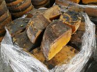 China 100% Pure Unprocessed Food Cosmetic Grade Natural Beeswax Crude Beeswax for sale