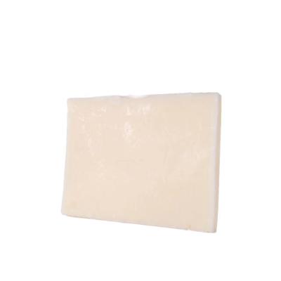 China Food Grade Pure Beeswax Block with Melting Point 62~67℃ Packed in 25Kgs Cartons for Candle Making for sale