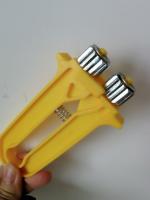 China Plastic Wire Crimper of Bee Hive Equipment For Beehive Frame for sale