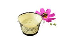 China Plastic Wasp Trap Bee Hive Equipment Hornet Bee Trap Catcher Wasp Trap for sale