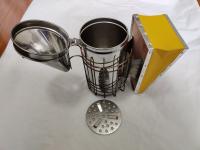 China Honey  Beekeeping  Equipment American Style SUS201 Beekeeping Smoker for Bees for sale