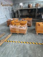 China 100% Pure Food Grade Organic Beeswax with 62~67℃ Melting Point for Cosmetics and Candles for sale