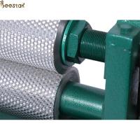 China Embossing Bee Wax Press Mold Comb Emboss Used Manual Aluminum Alloy Roller Embosser Beeswax Foundation Machine for sale