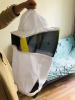 China Soft and Solid White Square Bee Veil and Round Hat for Comfortable and Breathable Beekeeping Outfits for sale