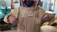 China Cotton And Terylene beekeeping protective clothing With Apricot thin pointed hat bee clothes jumpsuit