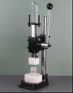 China Manual Metal Cap Capping Machine 6kg for Beekeeping Honey Filling Plastic Cover Press for sale