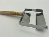 China 1.5MM Thick Stainless Steel Honey Uncapping Plane with Wooden Handle - Essential Beekeeping Tool for sale