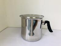 China Stainless Steel 304 Wax Melter Pot with 2.5L Volume and Tight-Fitting Cover for Beeswax and Candle Making for sale