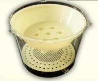 China Plastic Wasp Trap Bee Hive Equipment Hornet Bee Trap Catcher Wasp Trap for sale