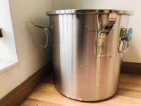 China 304 Honey Bottling Tank Stainless Steel Honey Tank With Four Handles And Seal for sale
