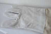 China White Color Sheepskin Economical Sting Proof Gloves For Beekeeping Using for sale