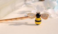 China Cute Alloy Silver Plating Bee Clip Pink And Yellow For Children Beekeepers for sale